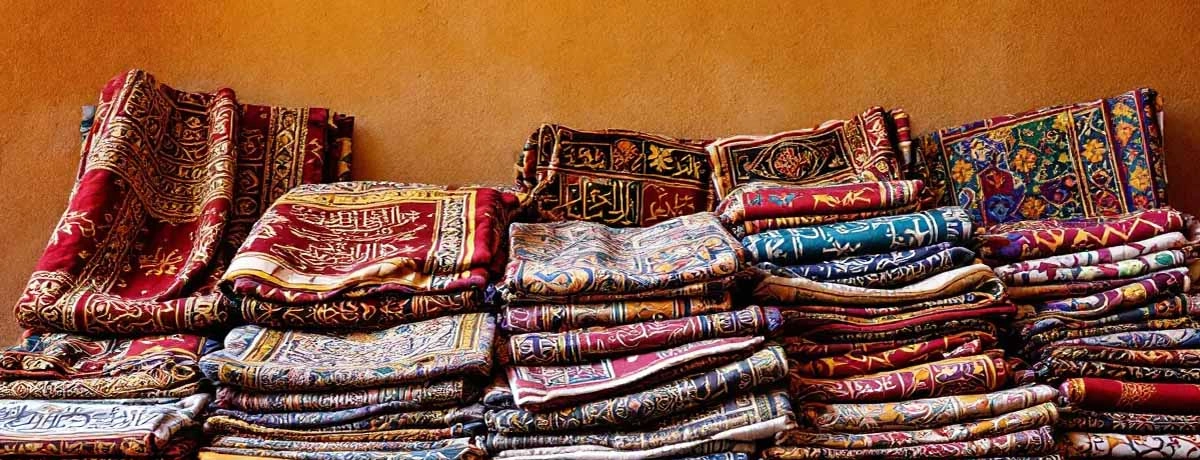 The Best Guide to Choosing Authentic Arab Fabric for Your Home