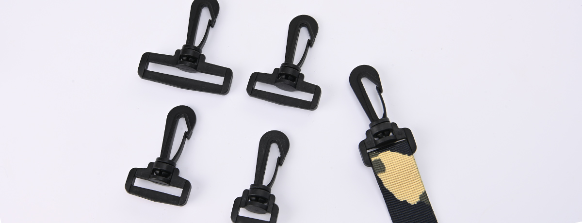 Essential Guide to Choosing the Best Plastic Snap Hook for Your Needs
