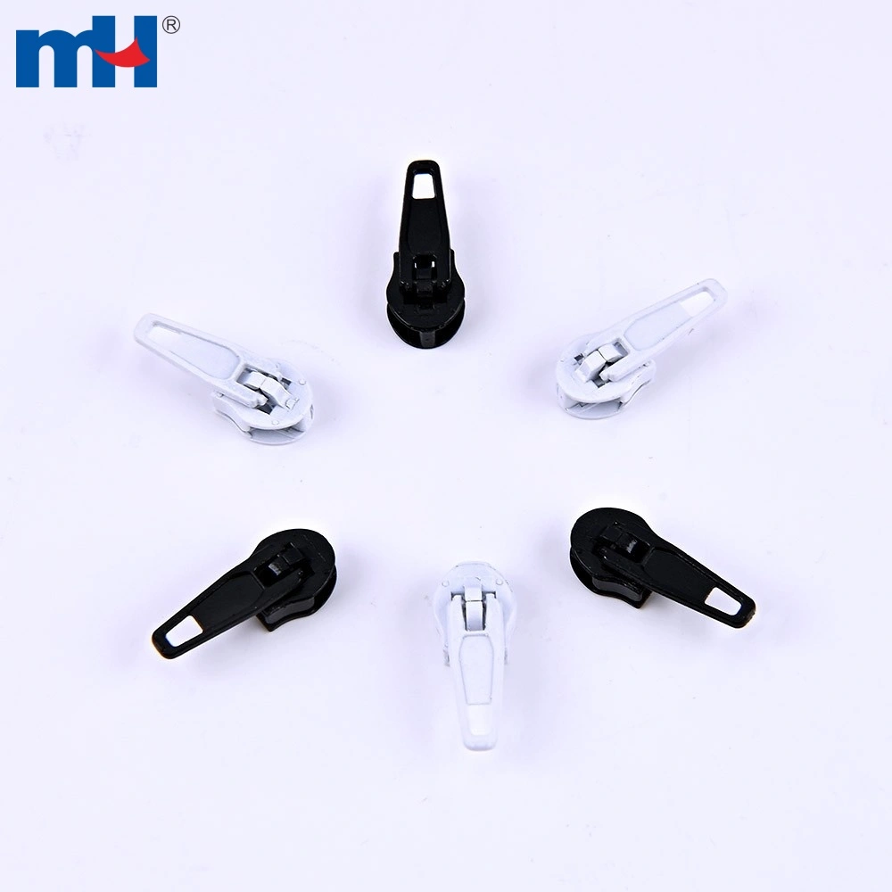 #3 Pin Lock Slider Prevents Accidental Openings for Outdoor Gear