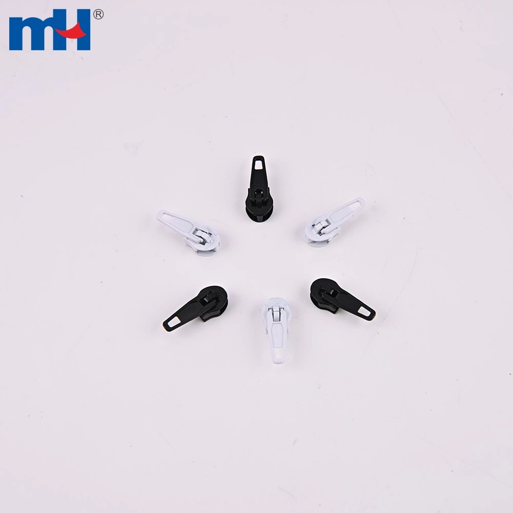 #3 Pin Lock Slider Prevents Accidental Openings for Outdoor Gear