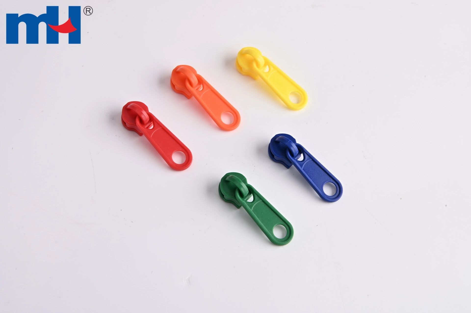 Plastic Zipper Slider of Various Colors and Sizes from Chinese Factories