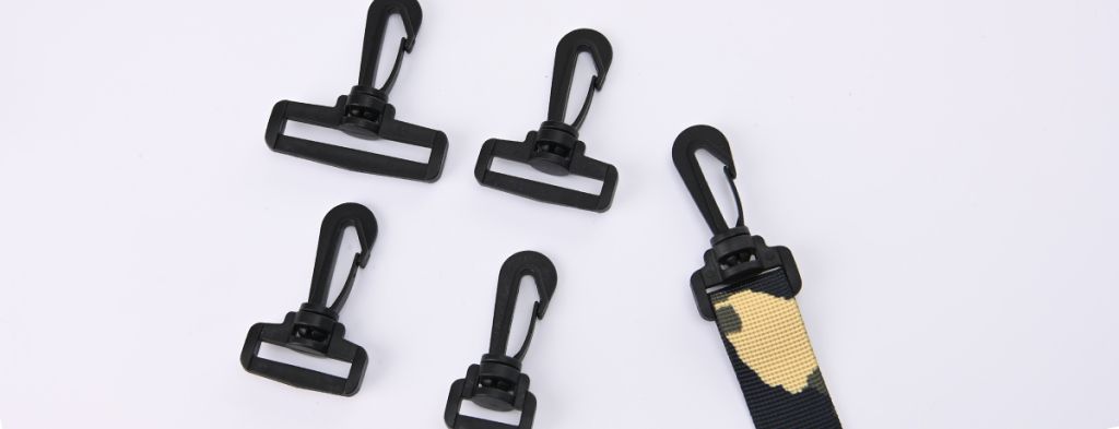 Essential Guide to Choosing the Best Plastic Snap Hook for Your Needs