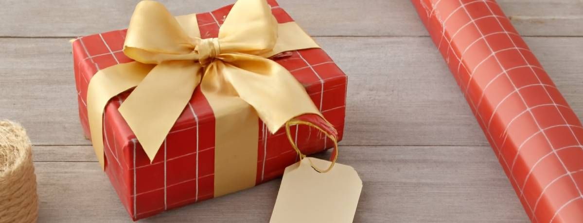 The Best Wrapping Paper with Cut Lines for Effortless Gift Wrapping